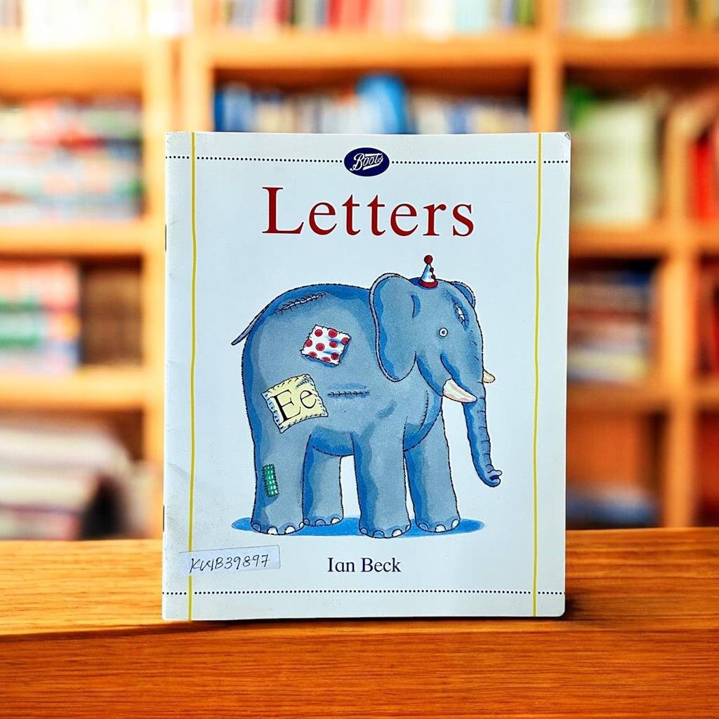 Boots_Letters_Used_Ian Beck_KWB39897 - Kiddiwinks